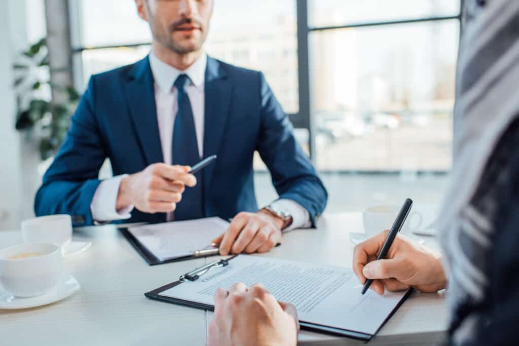 Guide Using Sign Language Interpreting Services | Languagers